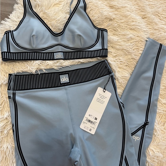 ALO Yoga | Intimates & Sleepwear | Alo Yoga Blue Sports Bra Intimates ...